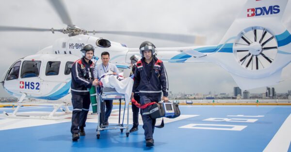 ECMO Transport Extracorporeal Membrane Oxygenation | Bangkok Hospital ...
