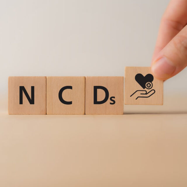 เครียดลงกระเพาะ คนคิดมากเครียดง่ายต้องระวัง | โรงพยาบาลกรุงเทพ สำนักงานใหญ่