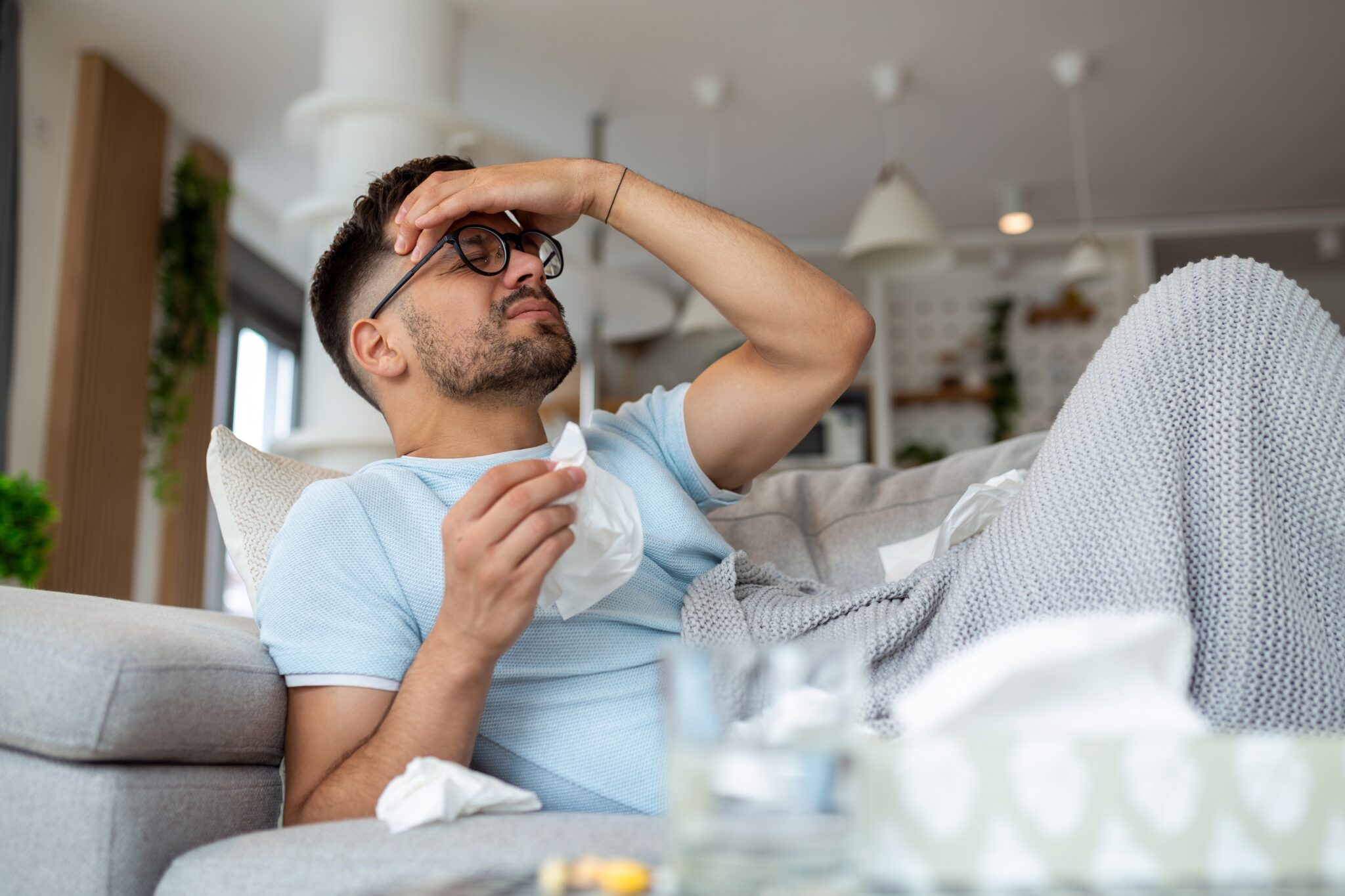 Stuffy Nose, Thick Mucus, Facial Pain: Sinusitis Warning Signs ...